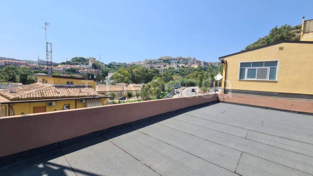 Appartamento in vendita a Catanzaro via Brutium, 69