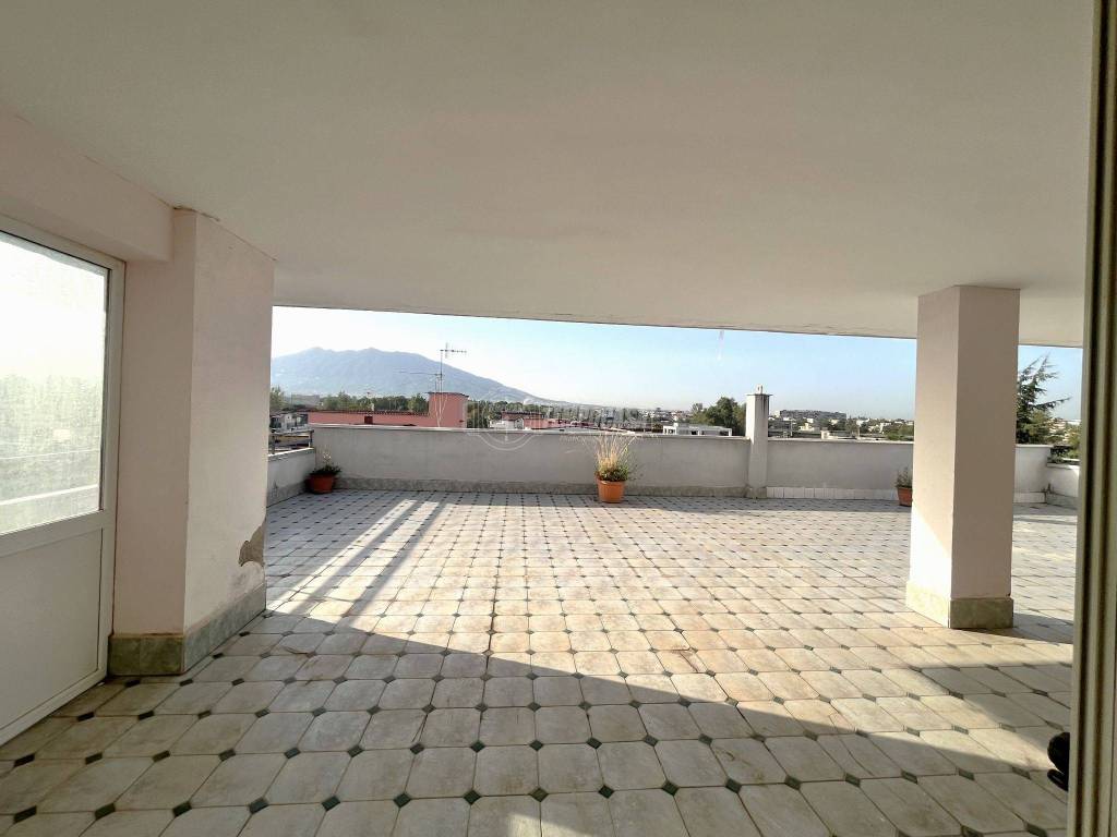 Appartamento in vendita a Brusciano via Cimitero, 36