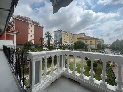 Villa Bifamiliare in vendita a Biella via Fratelli Rosselli