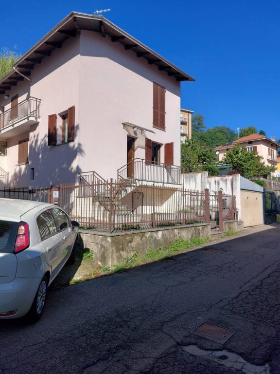 Villa in vendita a Biella strada ai Monti, 5