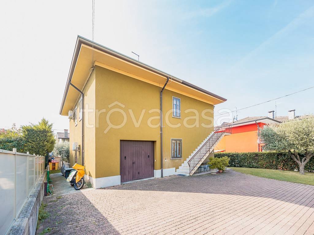 Villa in vendita a Lazise