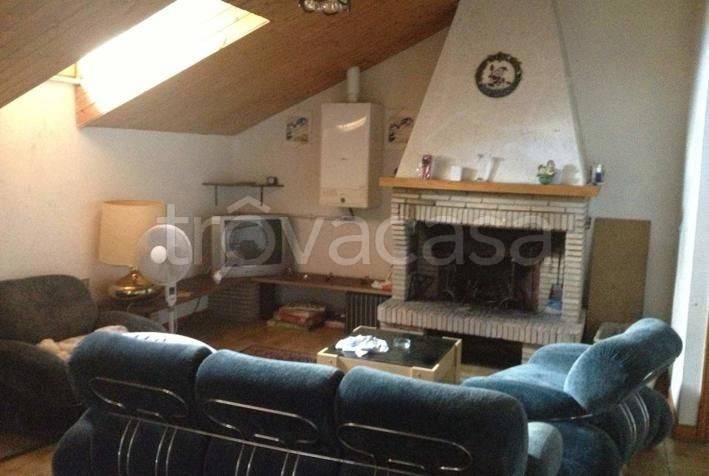 Villa Bifamiliare in in vendita da privato a Vallefoglia via Foglia