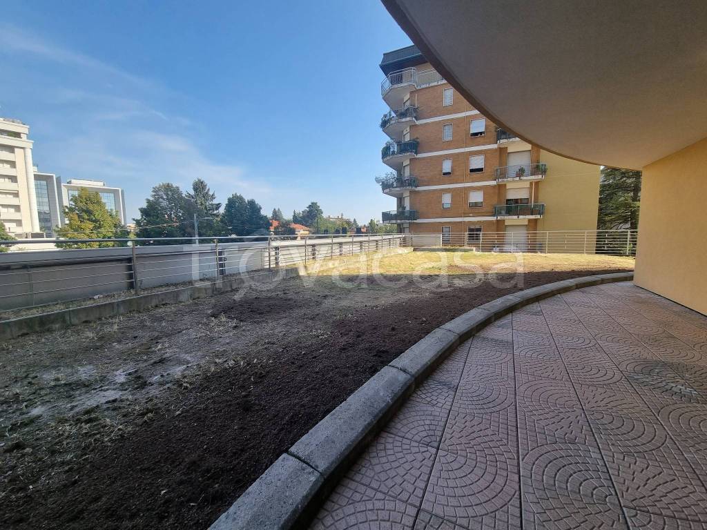 Appartamento in vendita a Gallarate viale Carlo Noè, 28