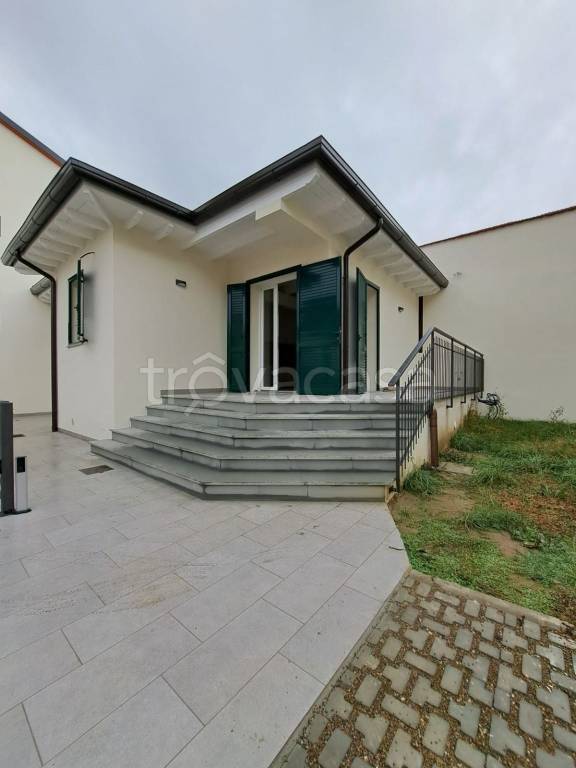 Casa Indipendente in vendita a Campi Bisenzio via Filippo Turati