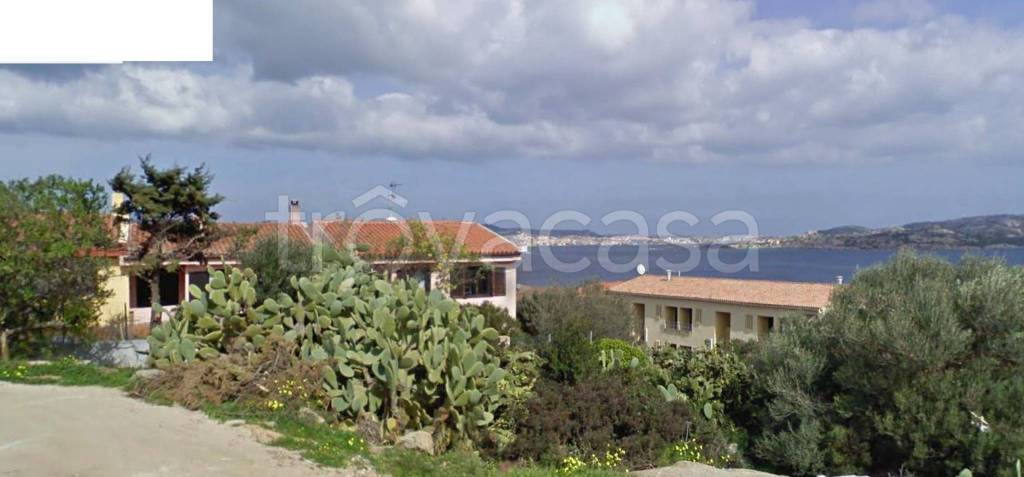 Appartamento all'asta a Palau localita Cruci Via Monti Valdiola