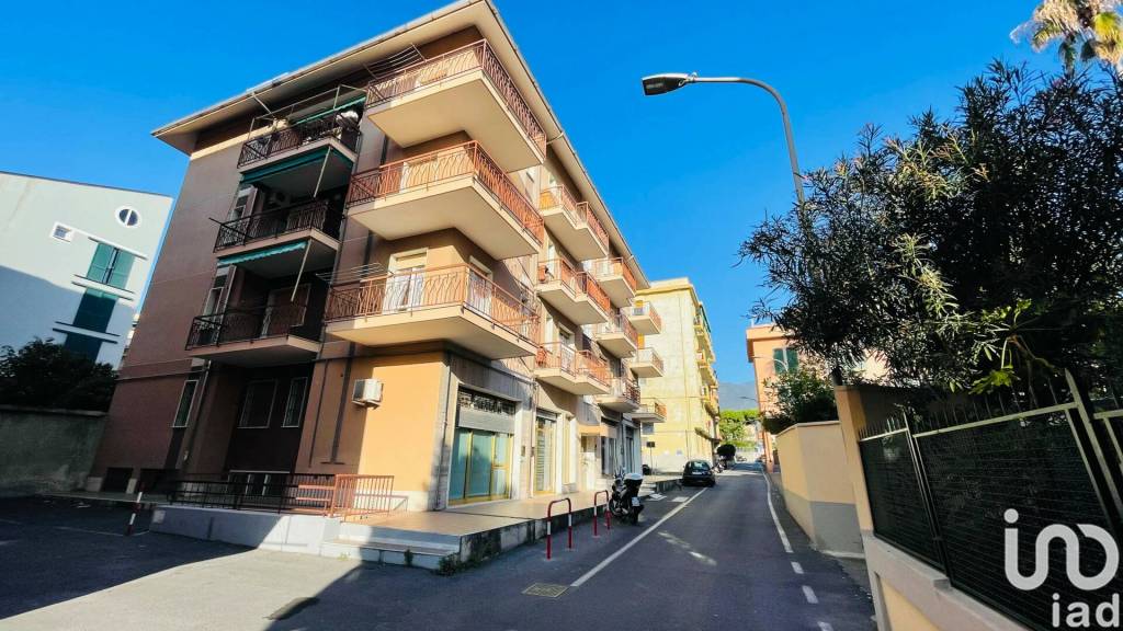 Appartamento in vendita a Loano via Gioacchino Rossini, 17