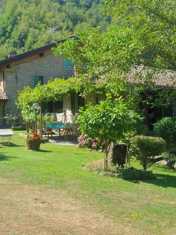 Rustico in in vendita da privato a Montecreto via Provinciale, 943