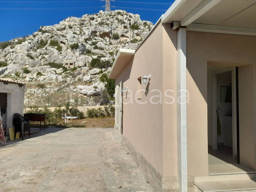 Villa in in vendita da privato a Priolo Gargallo contrada Biggemi, 12