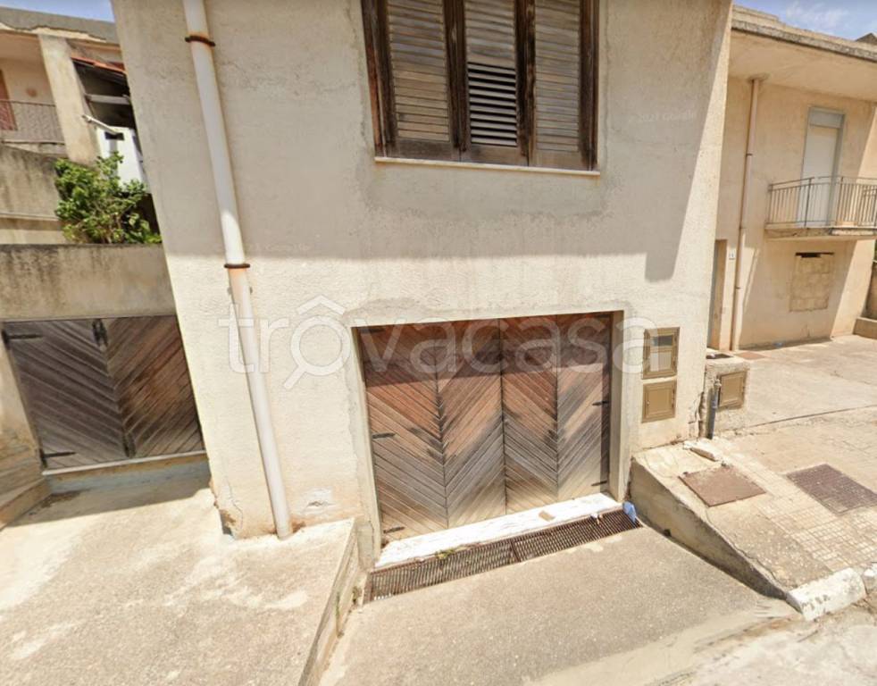 Appartamento all'asta a Montevago via Adige