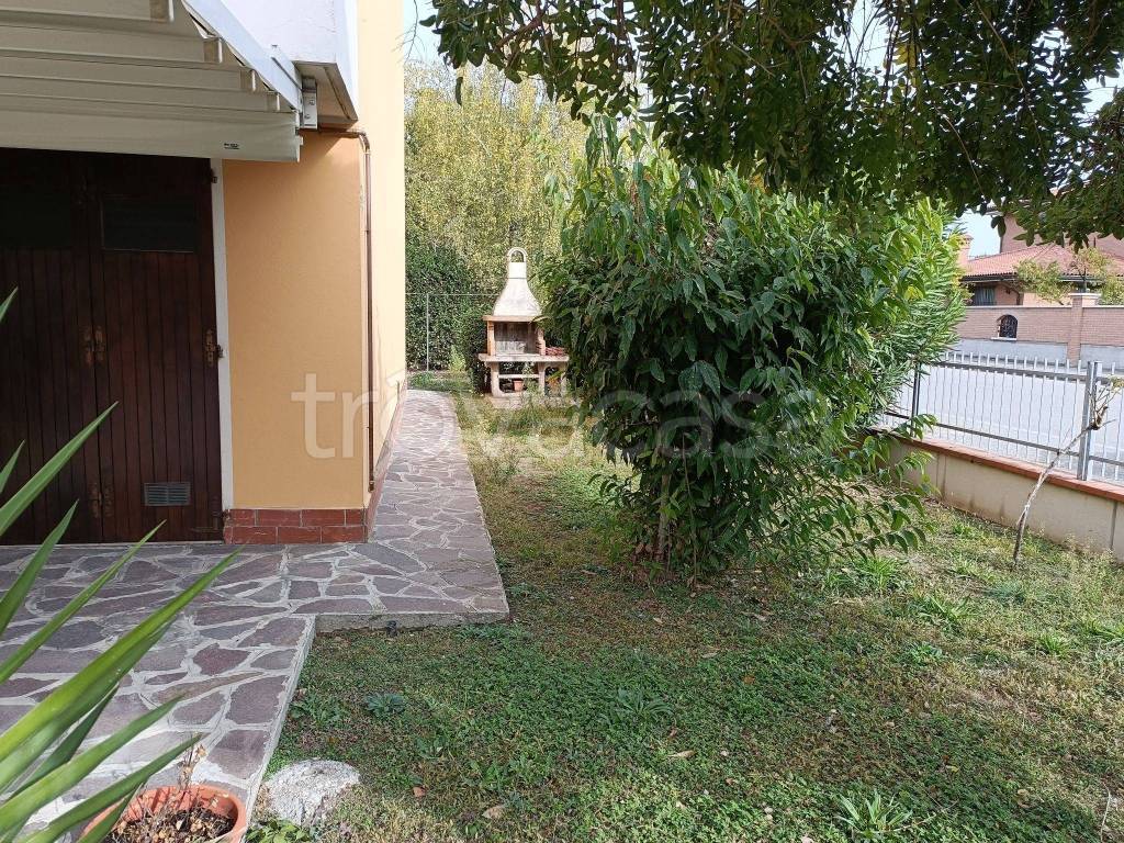 Appartamento in in vendita da privato a Ostiglia via Caravaggio, 2