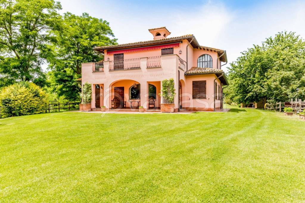 Casale in vendita a Gradoli strada Comunale Fratta