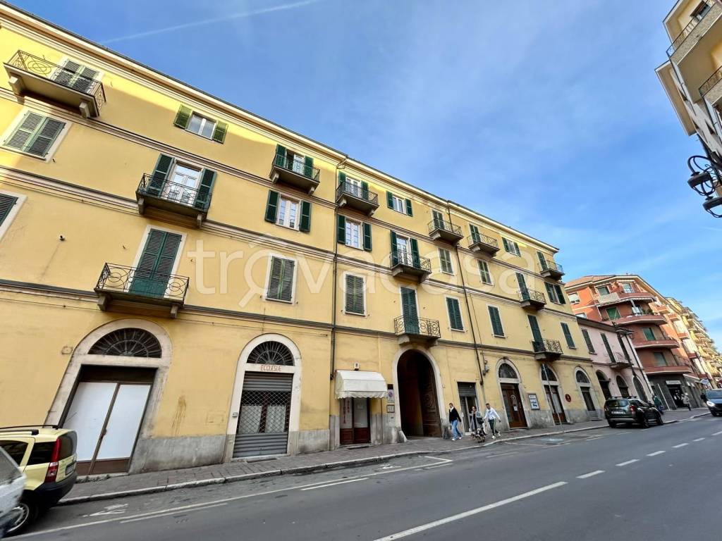 Appartamento in vendita ad Acqui Terme via Nizza, 19