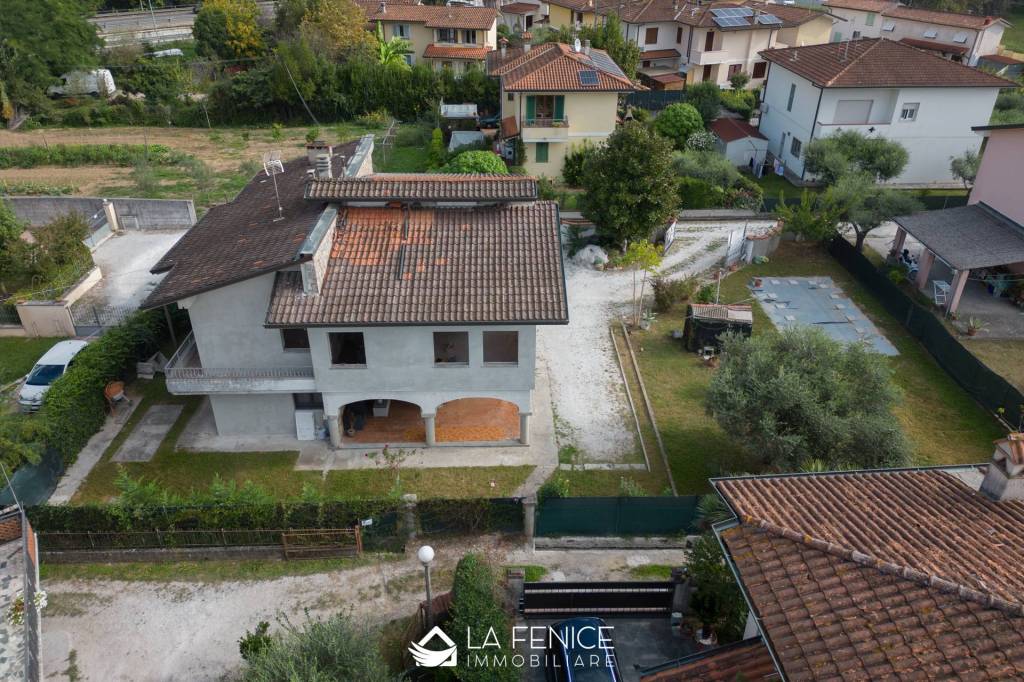 Villa in vendita a Camaiore via Carignoni, 60