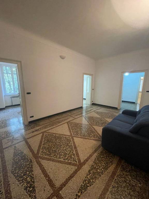 Appartamento in vendita a Genova corso Buenos Aires