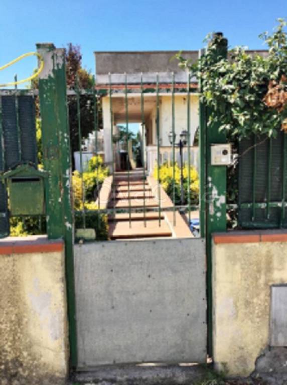 Villa a Schiera all'asta ad Aprilia via Bacchiglione, 12