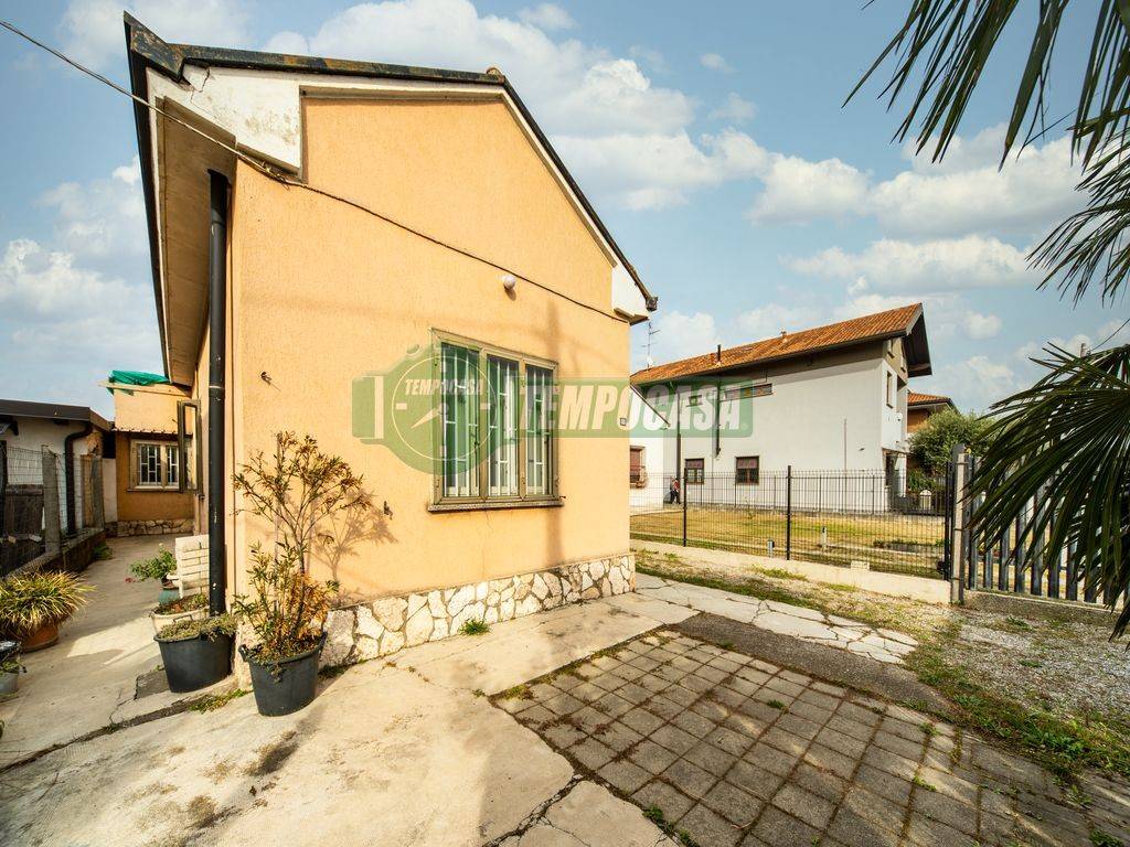 Villa in vendita a Desio