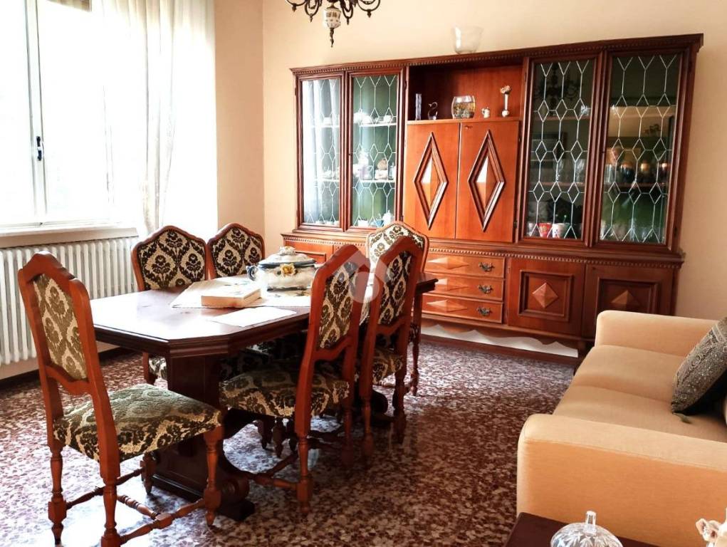 Villa in vendita a Gallarate via Giuseppe Giusti, 6