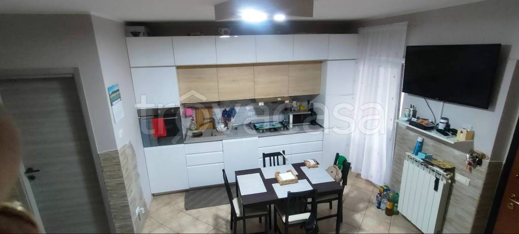 Villa a Schiera in in vendita da privato a Pollenza contrada Piane di Chienti, 8C