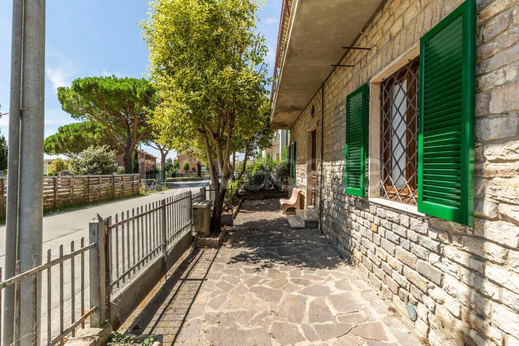 Casa Indipendente in vendita a Cortona via di Murata