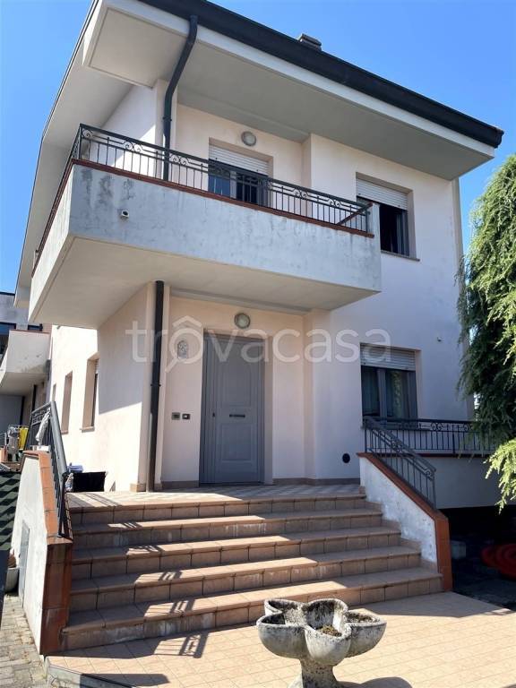 Casa Indipendente in vendita a Rimini via Giulio Pastore, 43