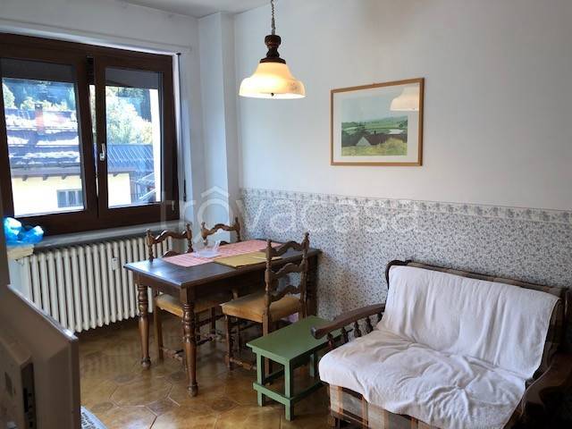 Appartamento in vendita a Cesana Torinese via Roma, 14