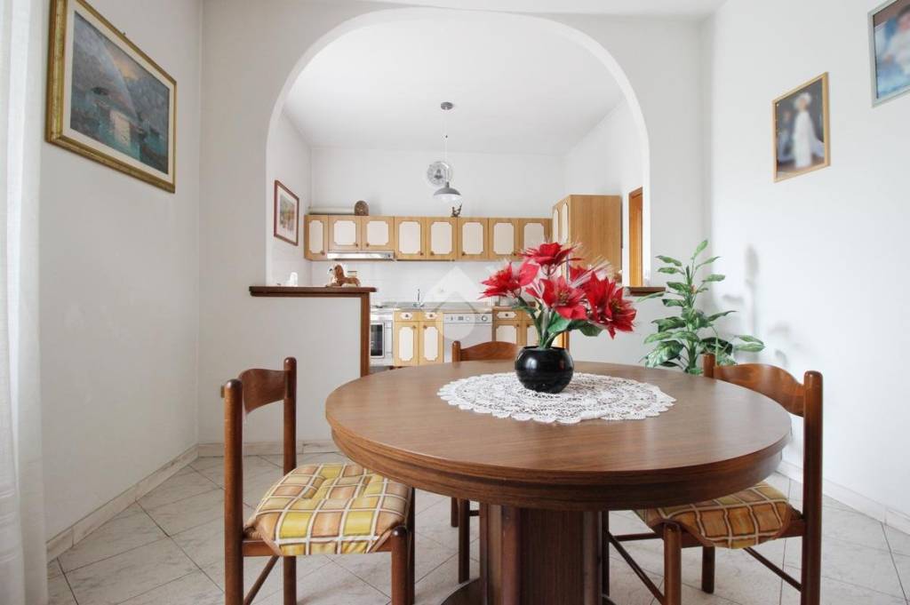 Casa Indipendente in vendita a Prato via Sotto l'Organo