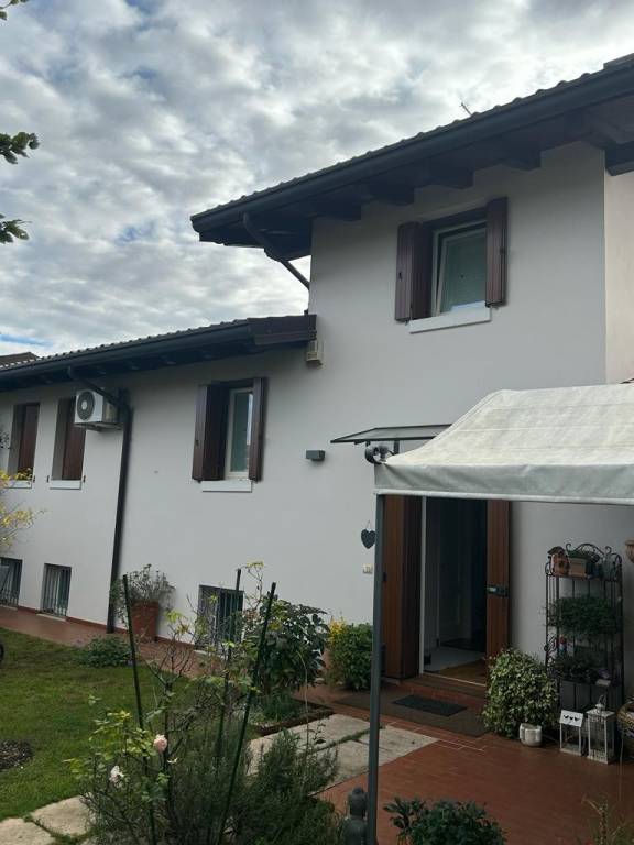 Villa a Schiera in vendita a Cordenons via Amerigo Vespucci