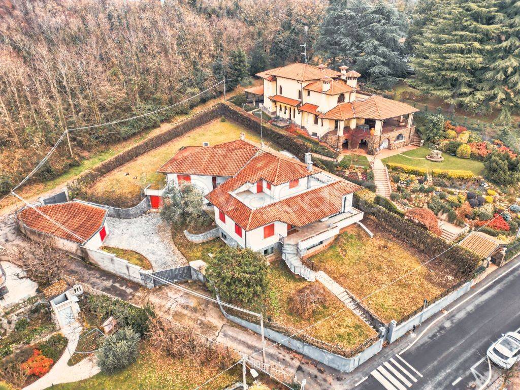 Villa in vendita ad Appiano Gentile viale Rimembranze, 10