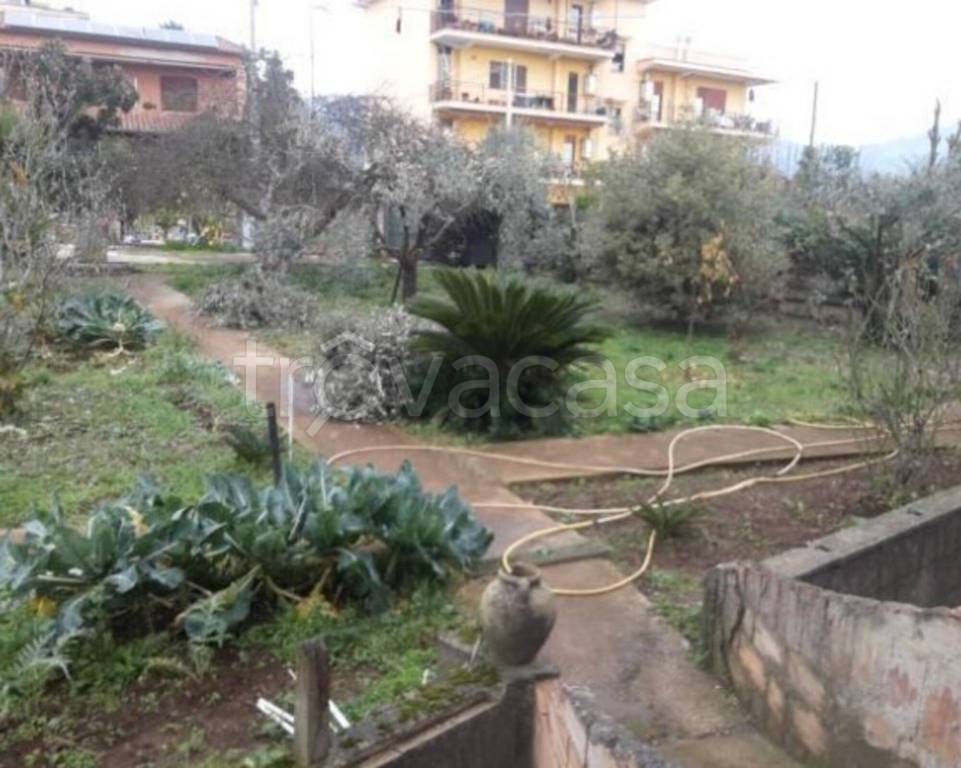 Villa Bifamiliare all'asta a Cori via degli Ulivi, 7