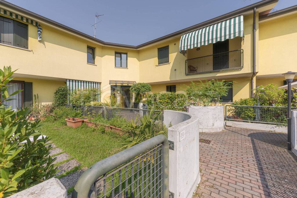 Appartamento in vendita a Paese via Pastrengo