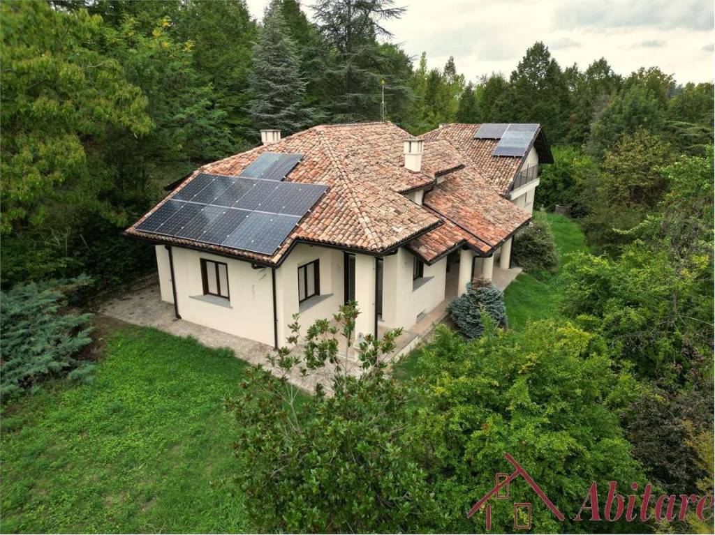 Villa in vendita a Castagnole delle Lanze