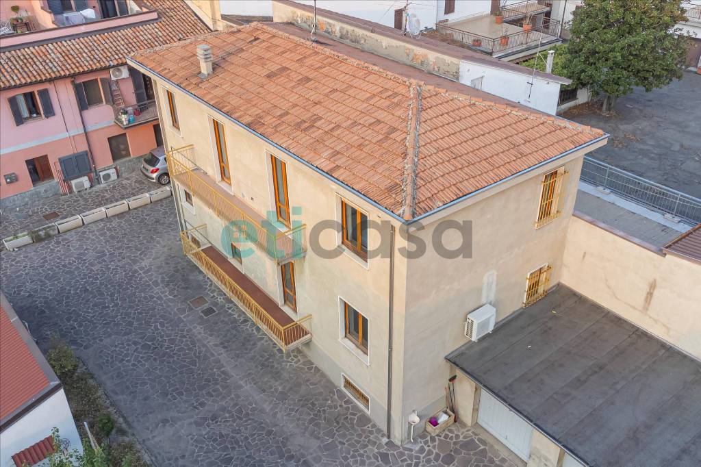 Villa in vendita a Piacenza via Emilia Pavese 228, Piacenza, 228