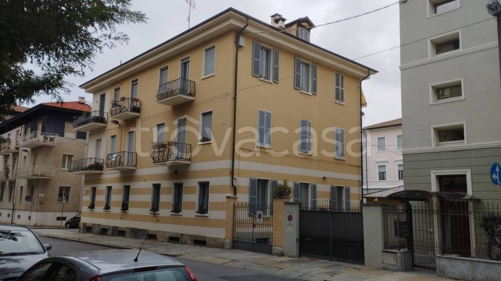 Appartamento in in vendita da privato a Cuneo via Antonio Stoppani, 22