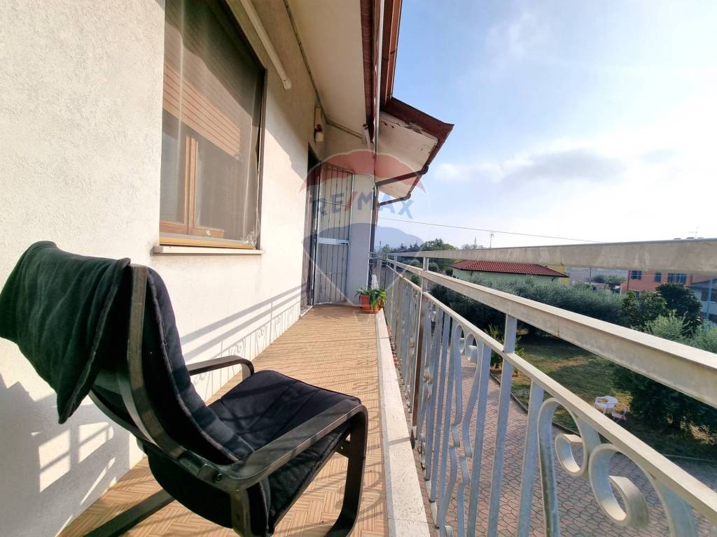 Appartamento in vendita a Santarcangelo di Romagna via Vecchia Marecchia, 815