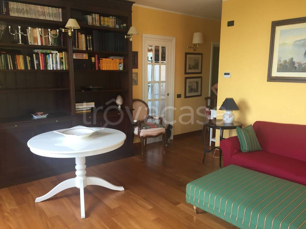 Appartamento in vendita a Cogoleto via al Golf