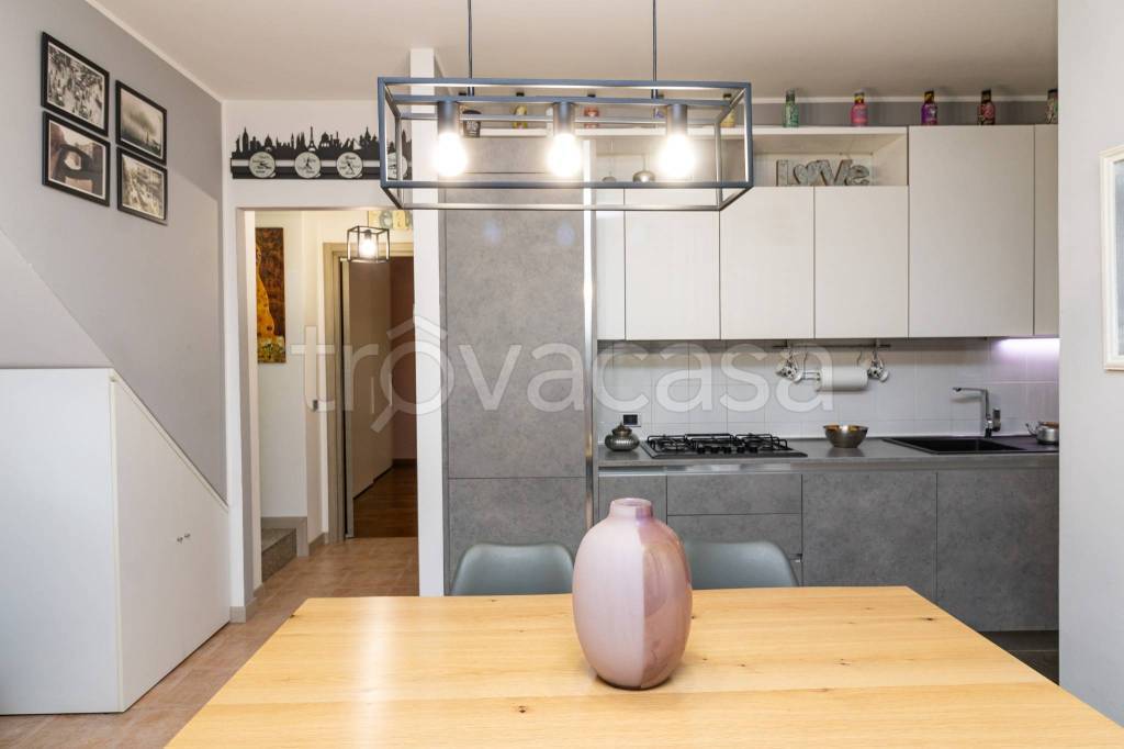 Appartamento in vendita a Carugate via Giuseppe Mazzini