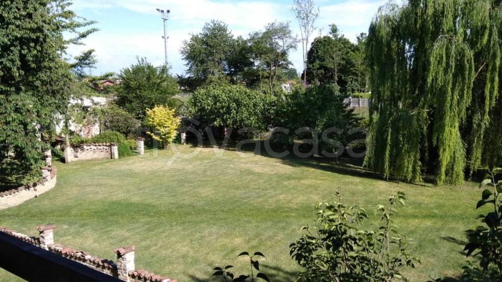 Casale in vendita a Cressa via Borgomanero