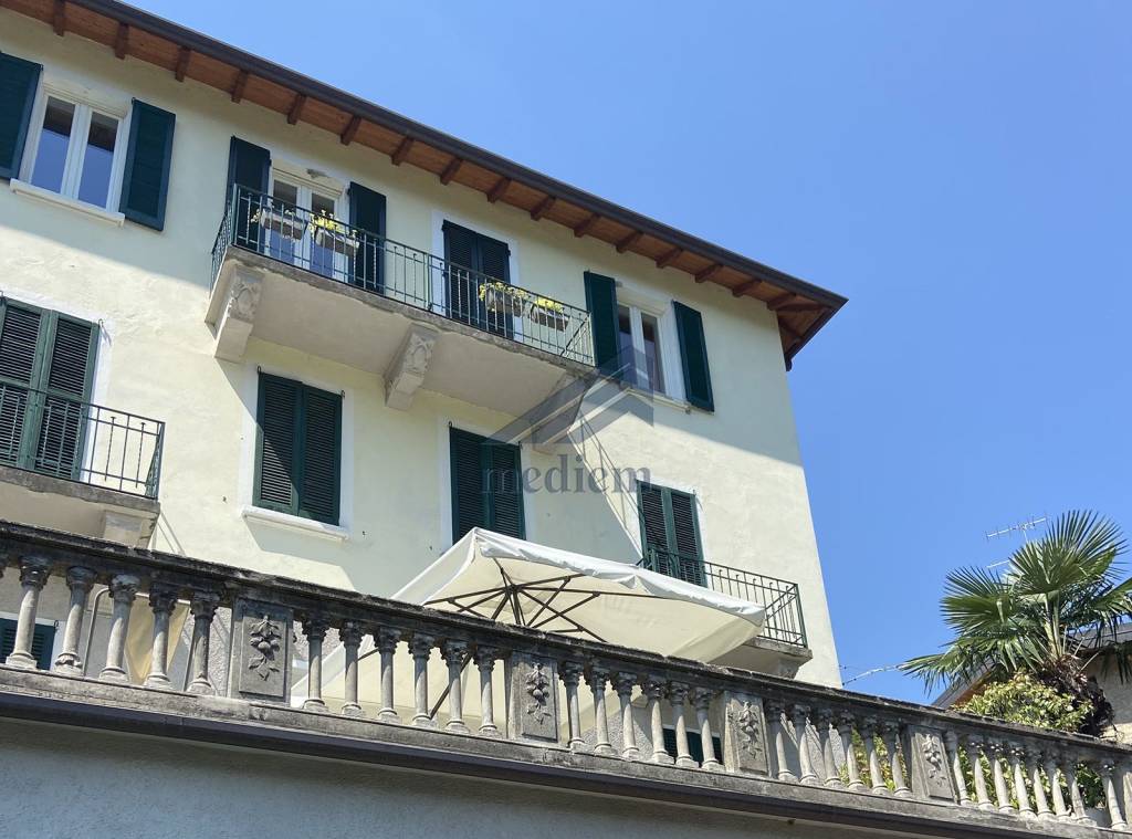 Villa Bifamiliare in vendita ad Asso via Scuri