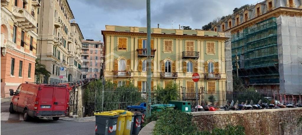 Appartamento all'asta a Genova via Peschiera, 30