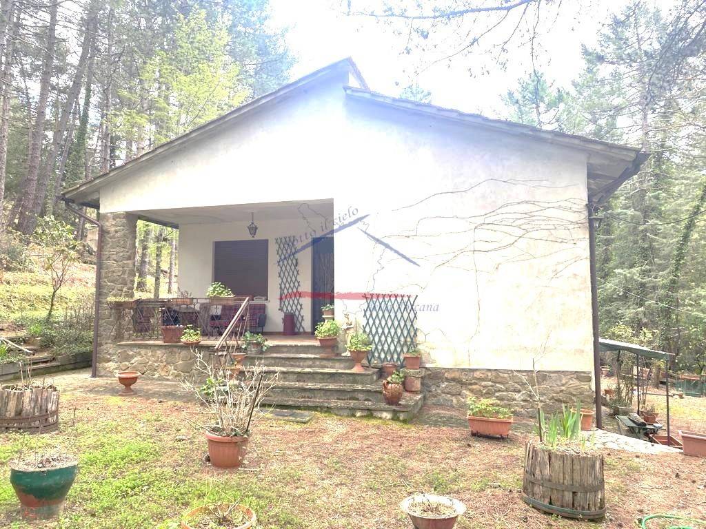 Casa Indipendente in vendita ad Arezzo loc. Fontemura