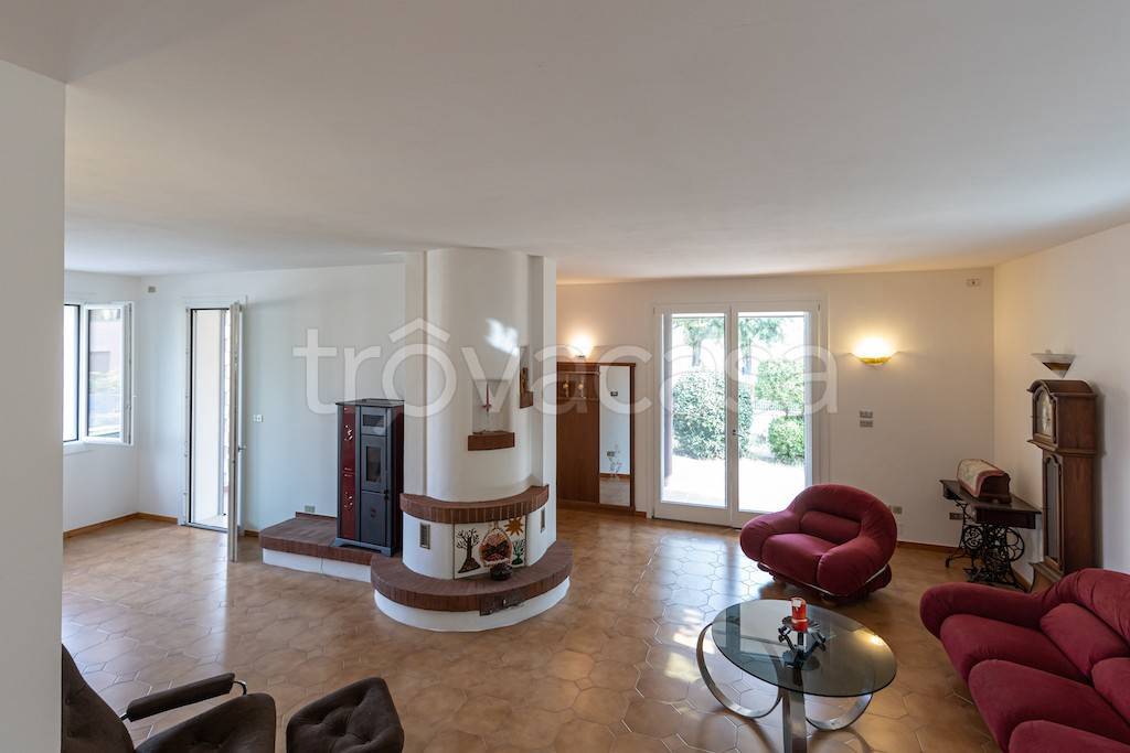 Villa in vendita a Borgo Tossignano via Palazzina, 4