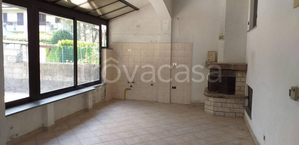 Villa a Schiera in vendita a Casorezzo via carlo porta, 45