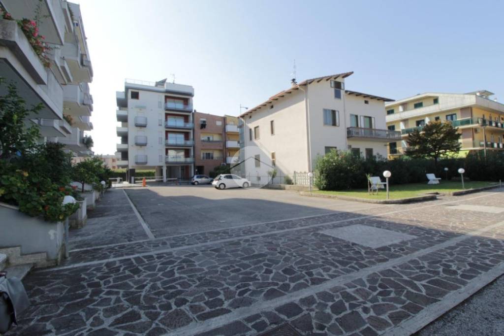 Appartamento in vendita ad Alba Adriatica via mazzini, 132