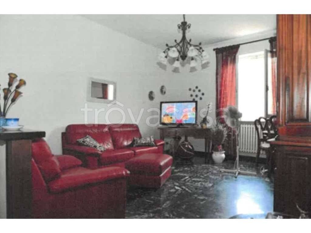 Casa Indipendente all'asta a Tassarolo via Vecchia Novi Ligure, 26