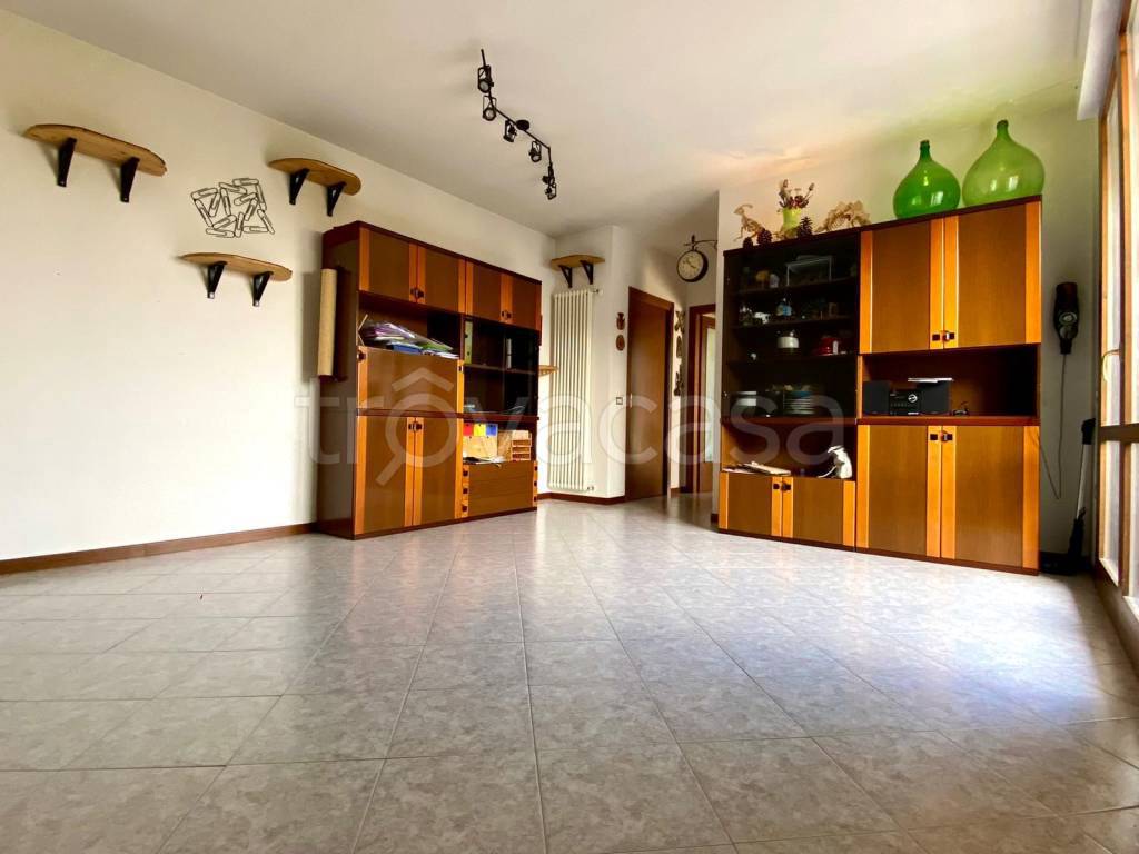 Appartamento in vendita a Isola Vicentina via Orolo, 28