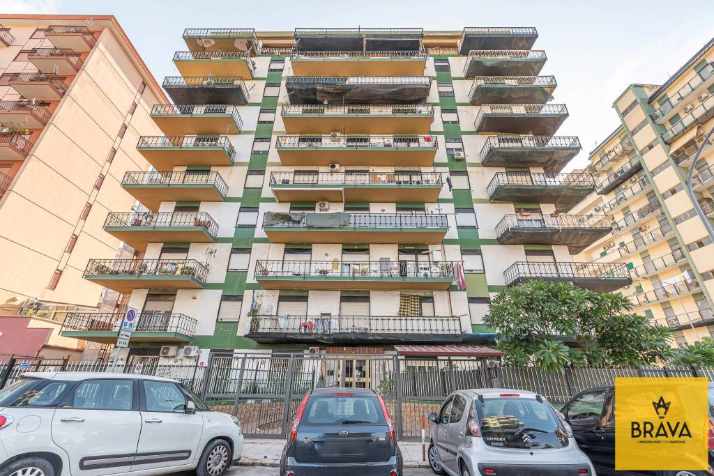 Appartamento in vendita a Palermo via Gino Funaioli