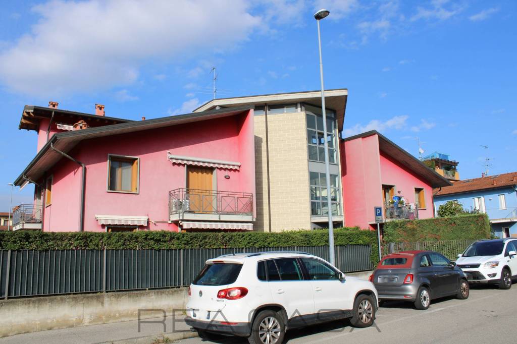 Appartamento in vendita a Calvenzano via Firenze