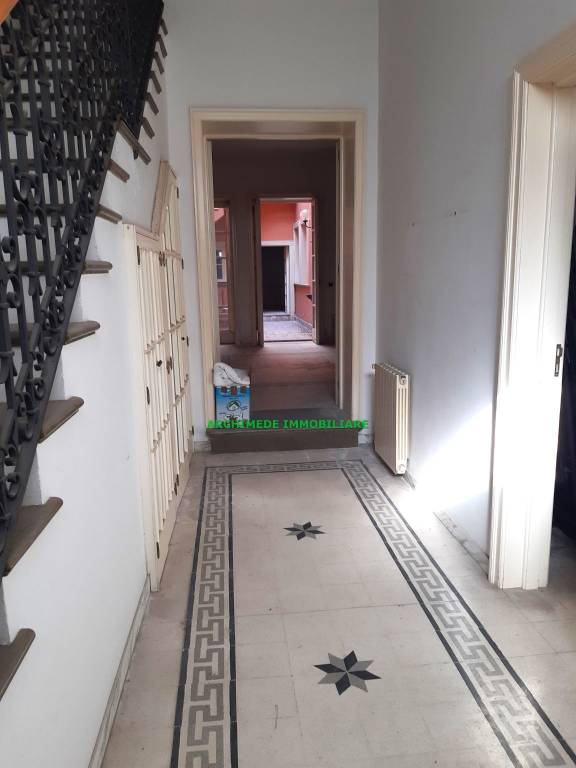 Intero Stabile in vendita a Floridia via Giuseppe Garibaldi, 19