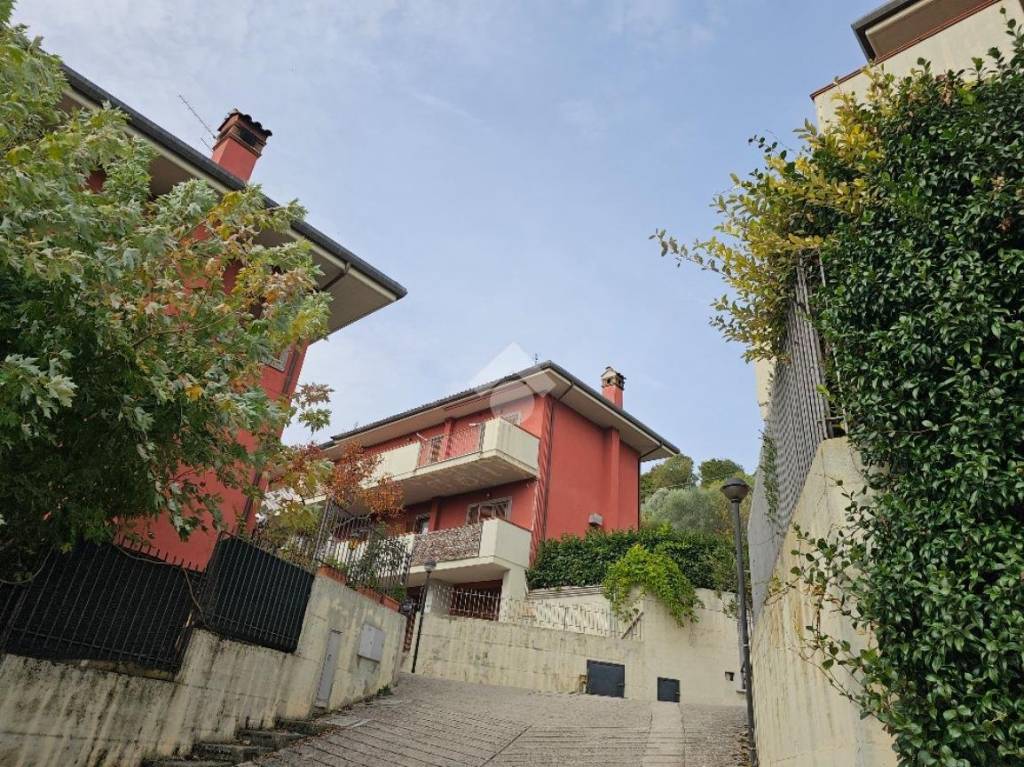 Appartamento in vendita a Fiuggi via prenestina antica, 16