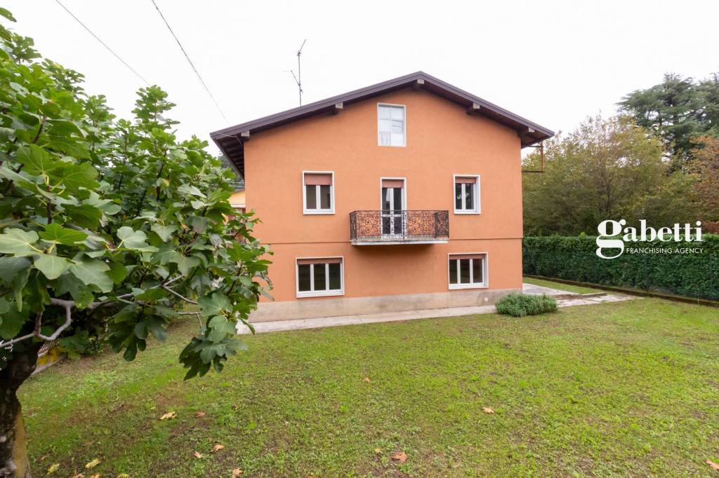 Villa in vendita a Merate via Buonarroti, 12